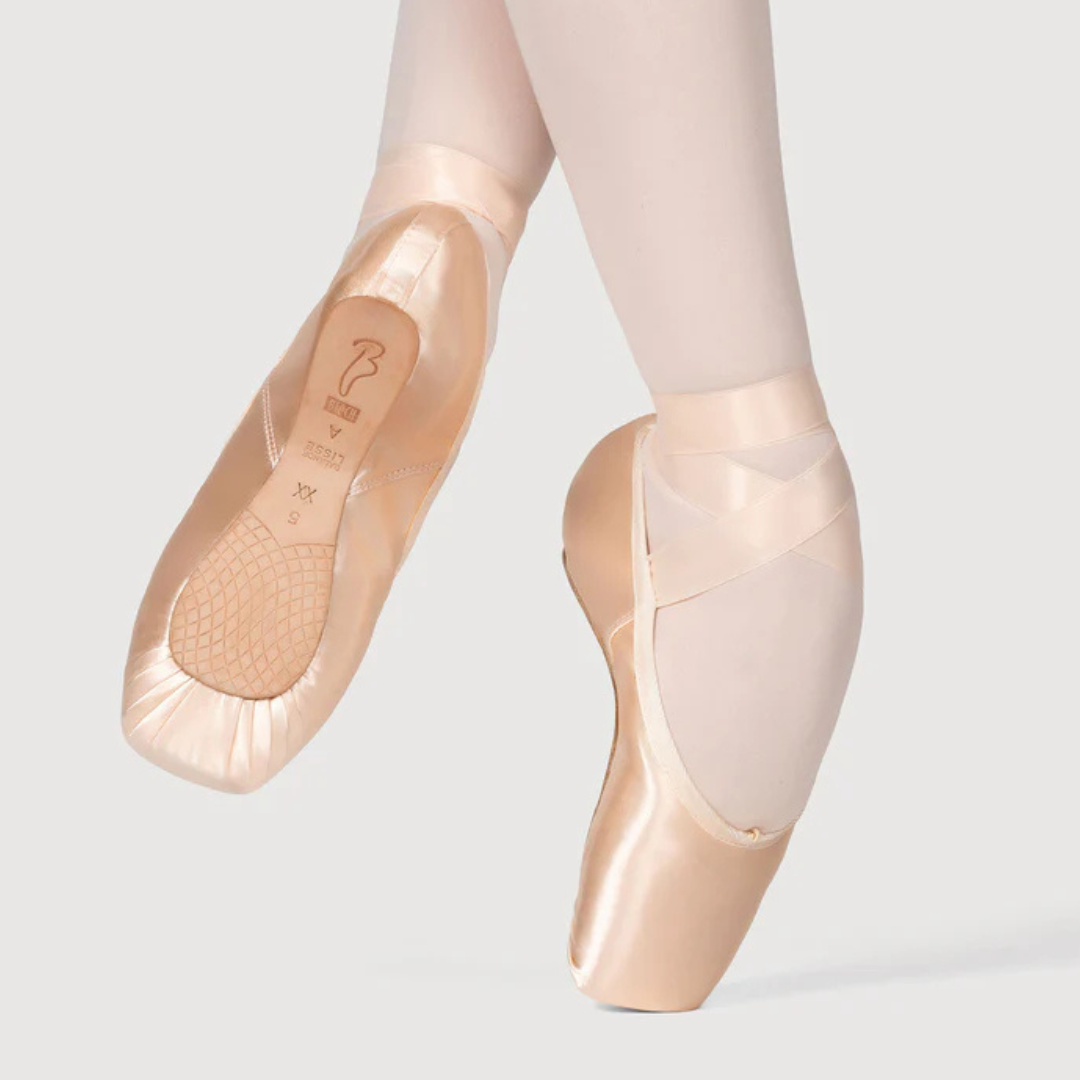 S0162LA Bloch Balance Lisse Pointe Shoe | Studio Scene